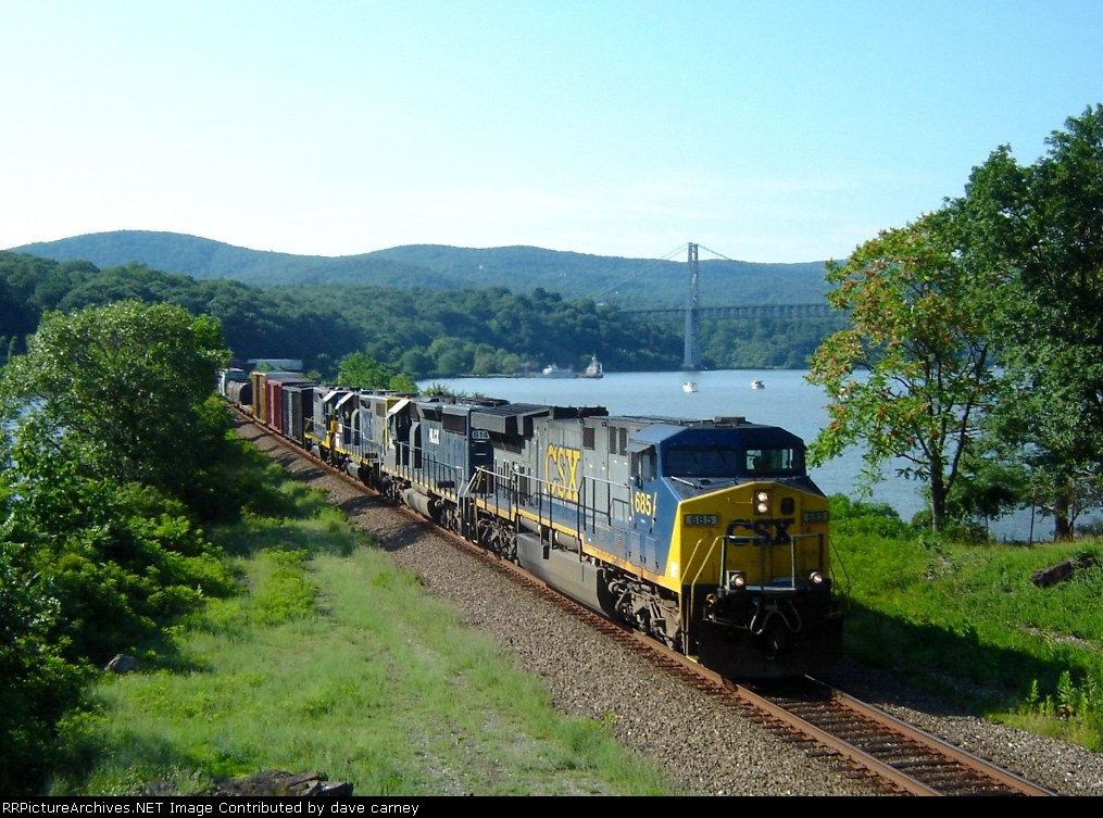 CSX 685